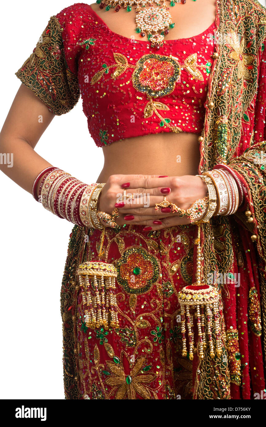 Indian bride in traditional wedding dress Stock Photo - Alamy