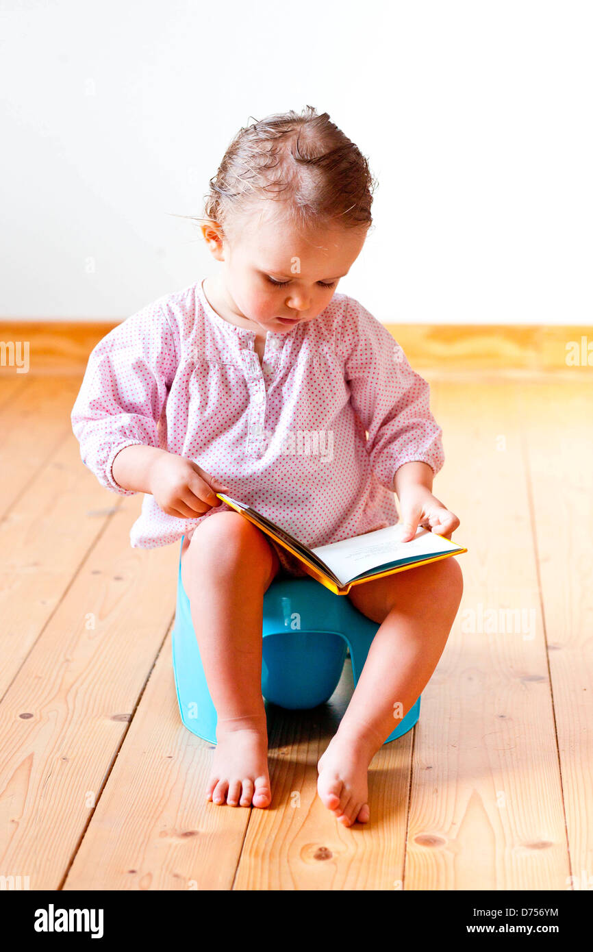 Girl on chamber pot hi-res stock photography and images - Alamy