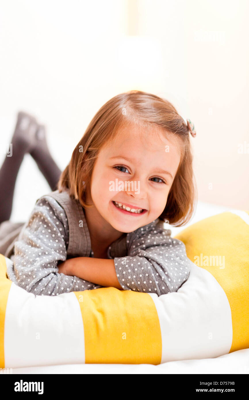 4 year old girl Stock Photo - Alamy