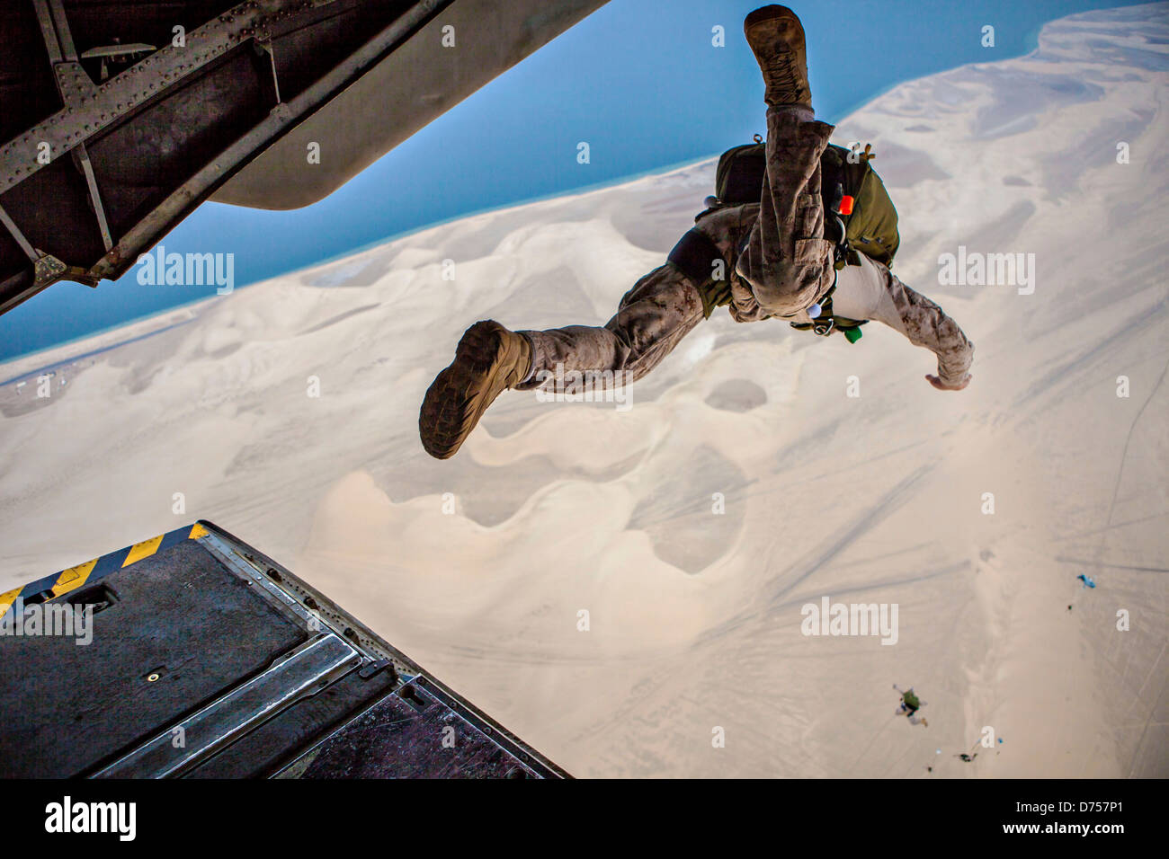 Army soldier jumping from helicopter hi-res stock photography and ...