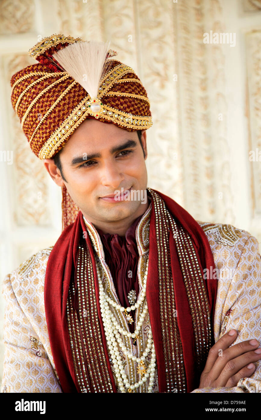 Indian traditional outfit hi-res stock photography and images - Alamy