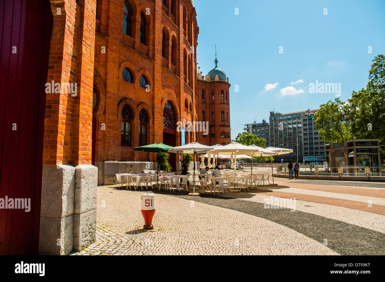 Esplanade outside the bullring building Stock Photo - Alamy