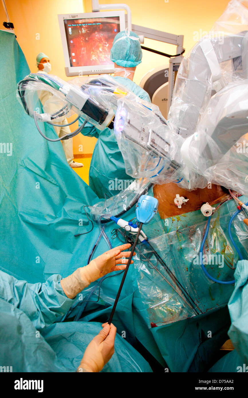 Robotic prostate surgery hi-res stock photography and images - Alamy