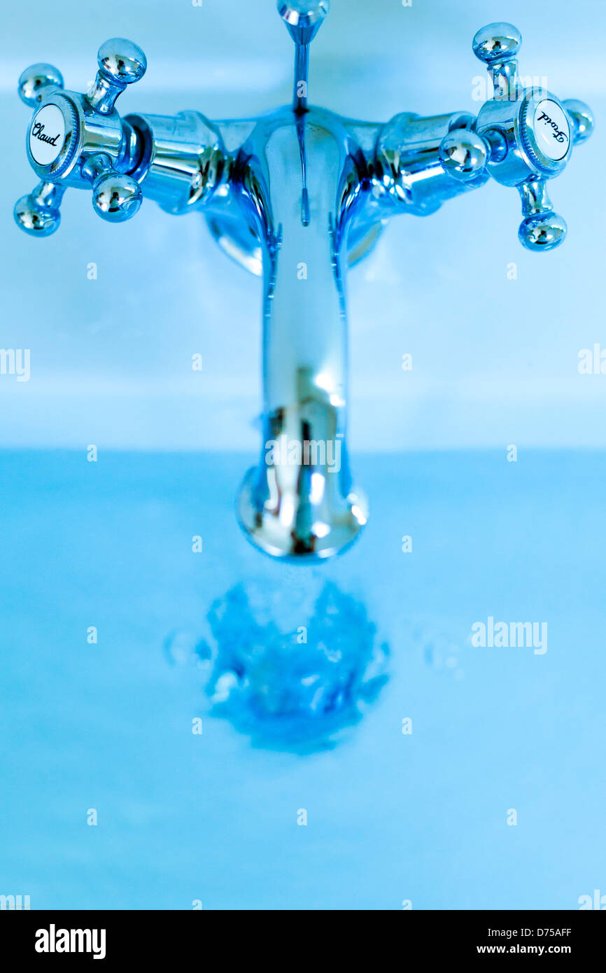 Water running from a tap Stock Photo - Alamy