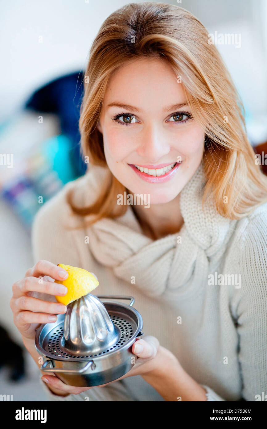 Woman lemon juice eye contact hi-res stock photography and images - Alamy