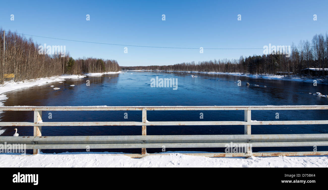 Parapet barrier hi-res stock photography and images - Alamy