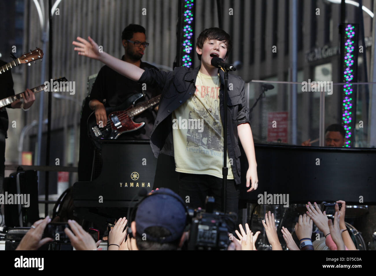 Greyson chance singer hi-res stock photography and images - Alamy