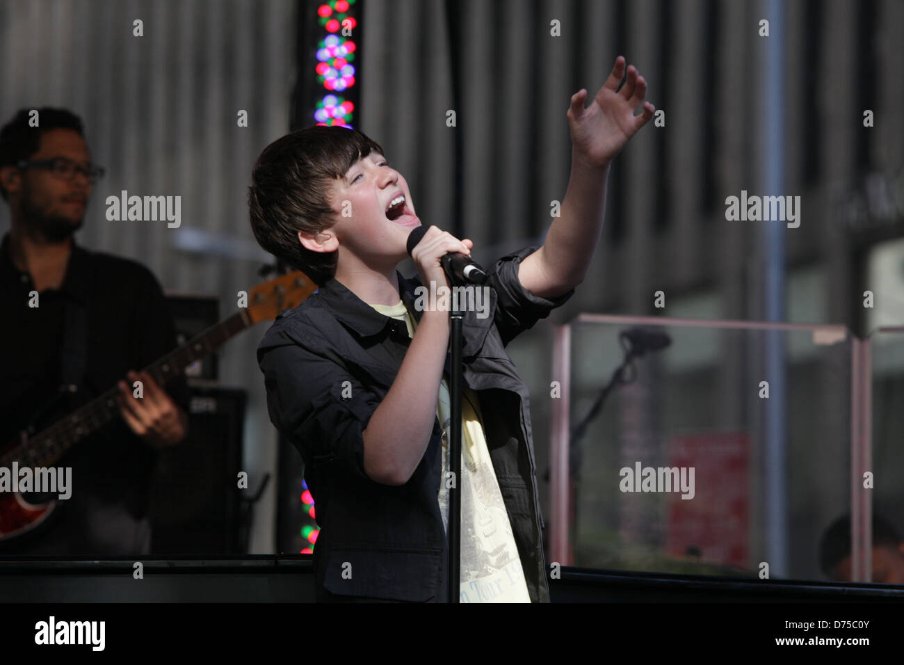 Greyson chance singer hi-res stock photography and images - Alamy