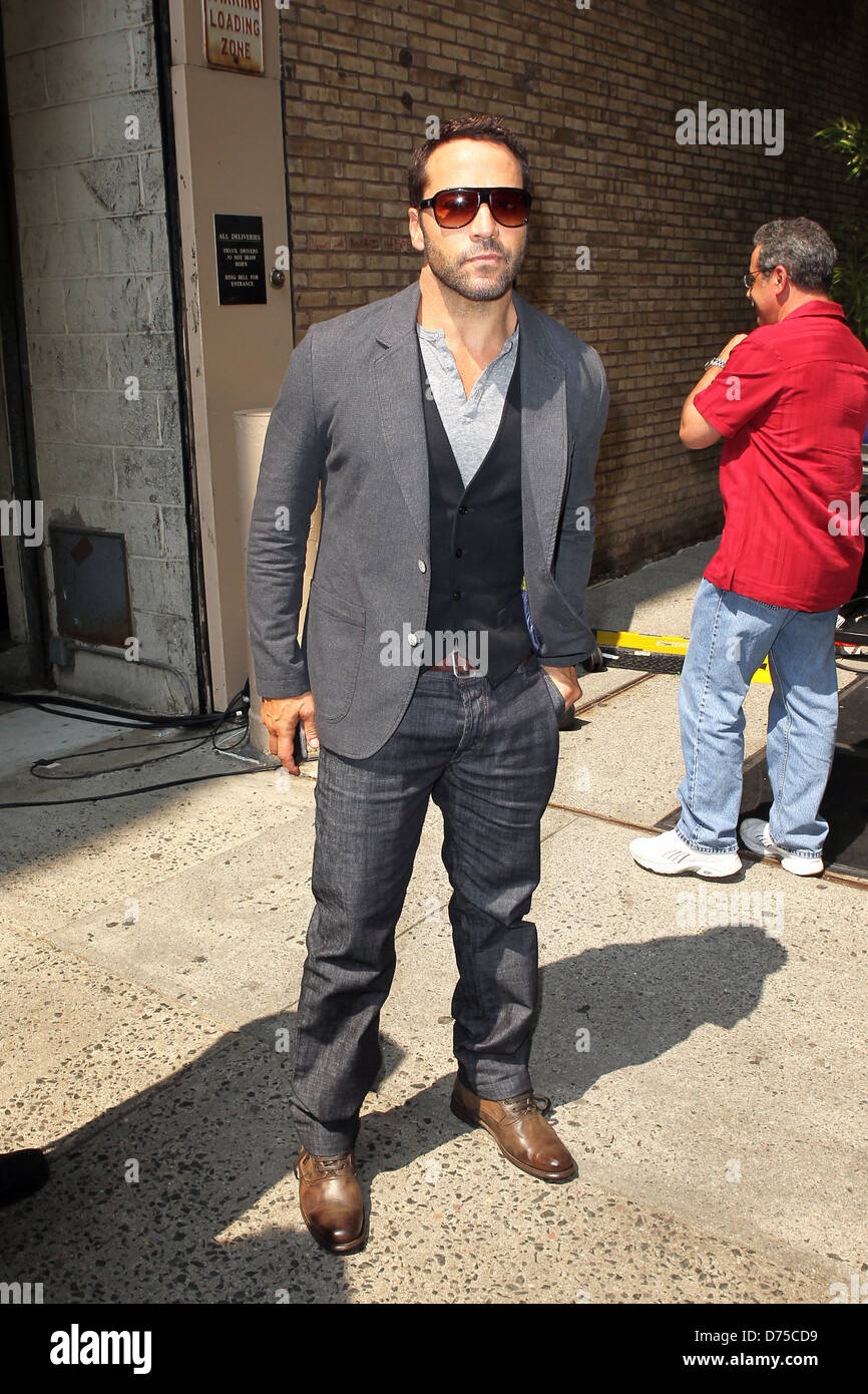 Jeremy Piven outside ABC studios for 'Live With Regis and Kelly' New ...