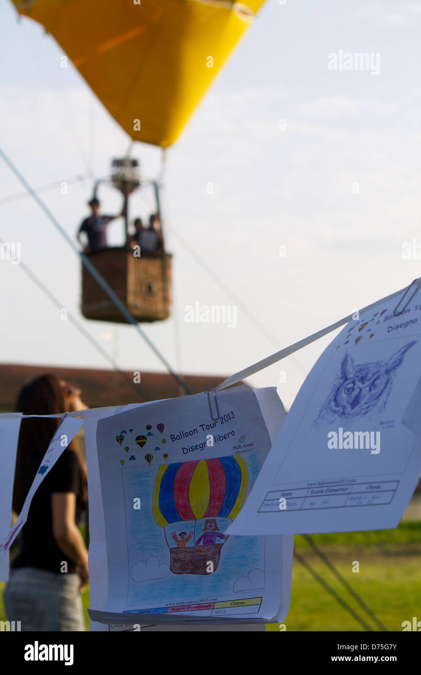 Drawing air hi-res stock photography and images - Alamy