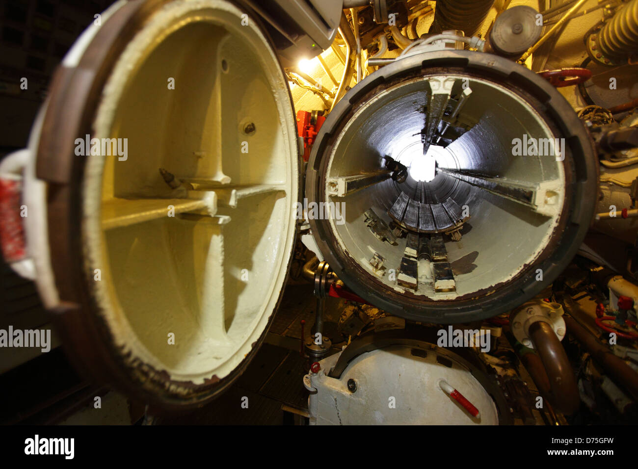 Torpedo inside the Toti submarine at National Museum of Science and ...