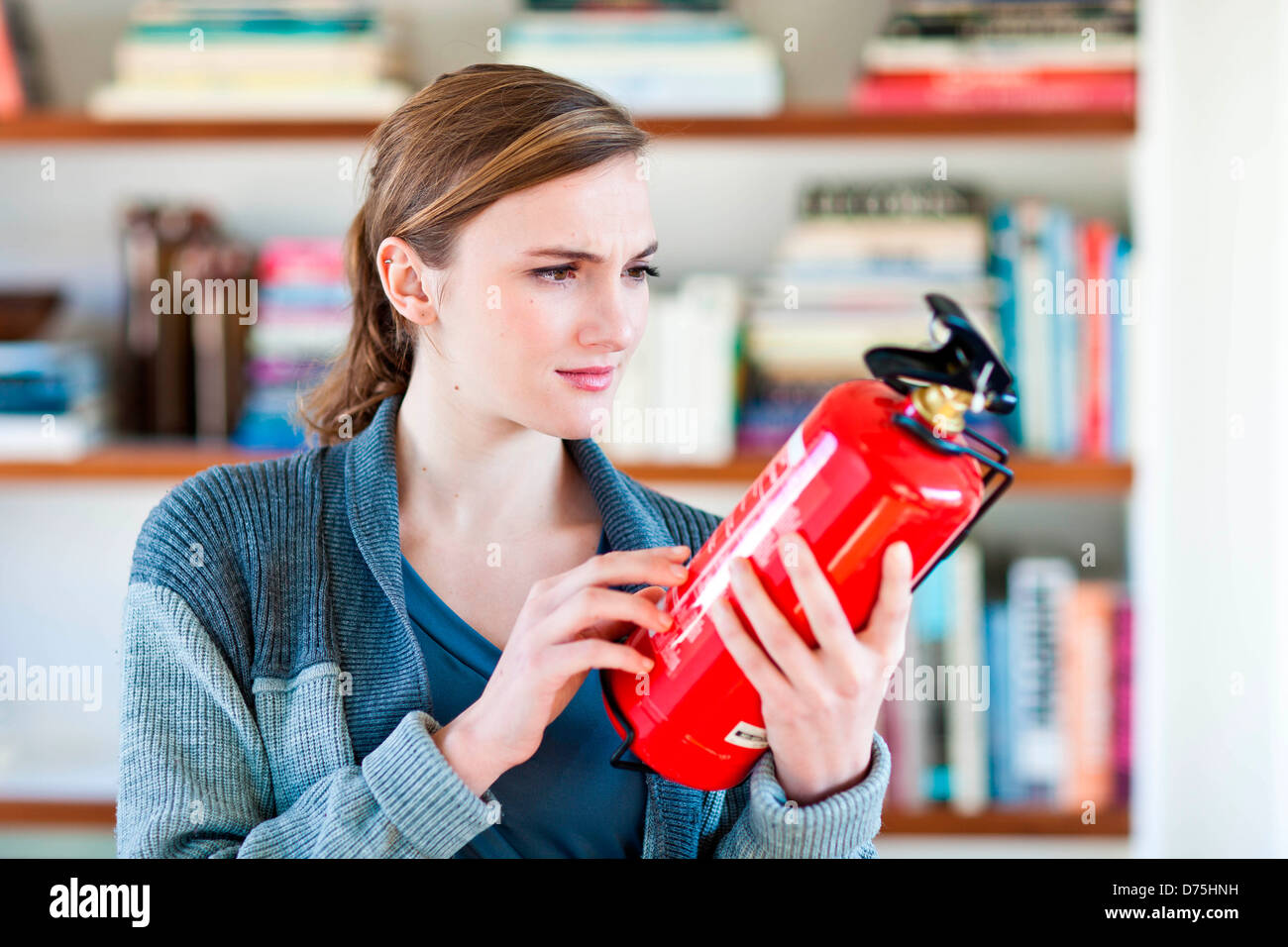 Use a fire extinguisher hi-res stock photography and images - Alamy