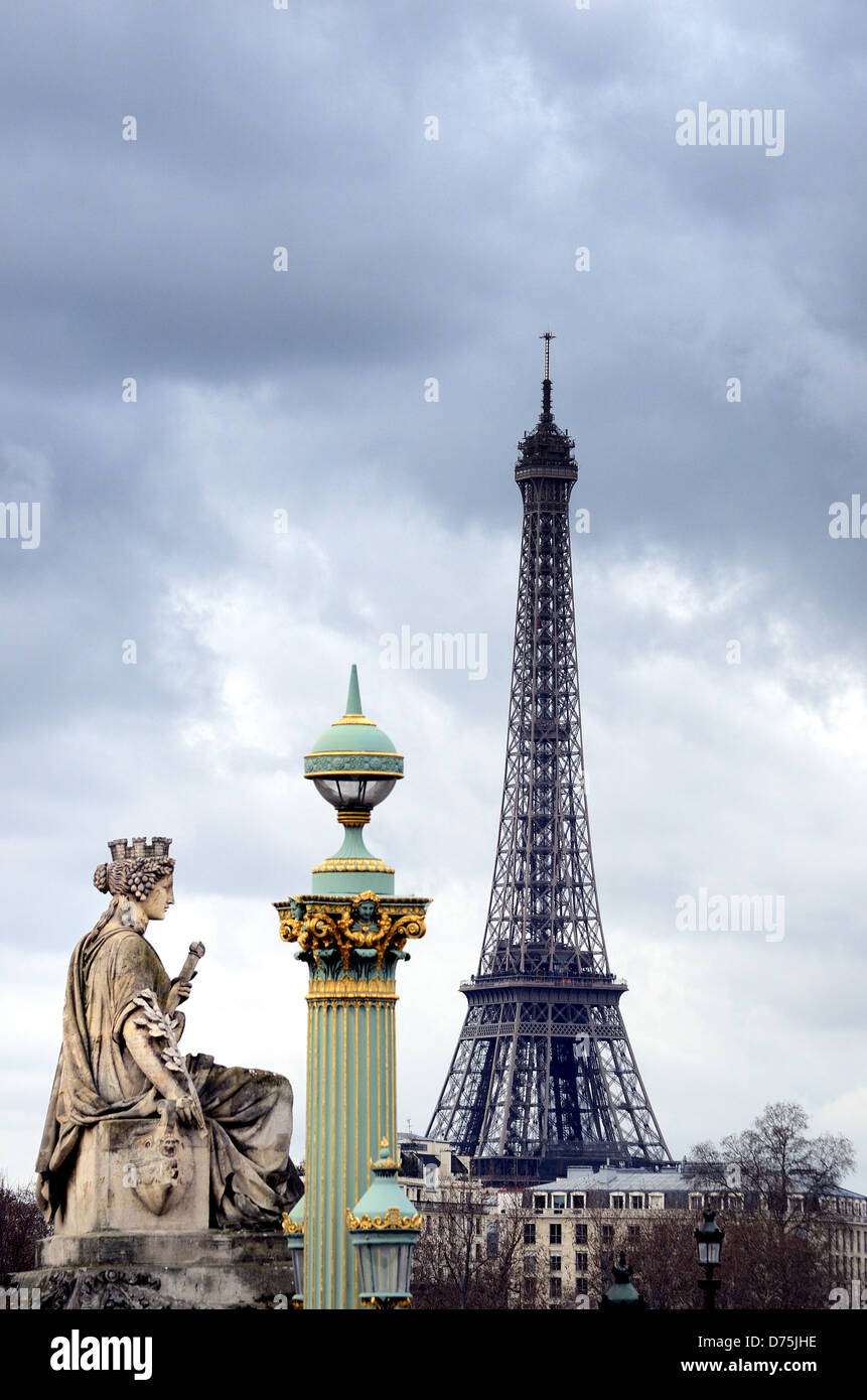 Eiffel Tower from The Place de la Concorde Paris Stock Photo - Alamy