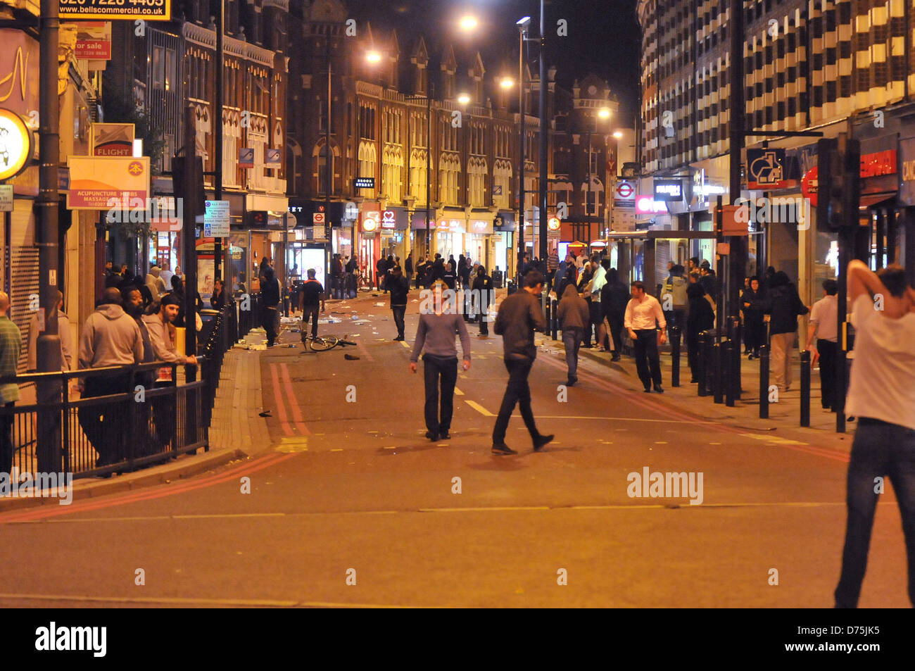 Looters near Clapham Junction in London, England on August 8, 2011 ...