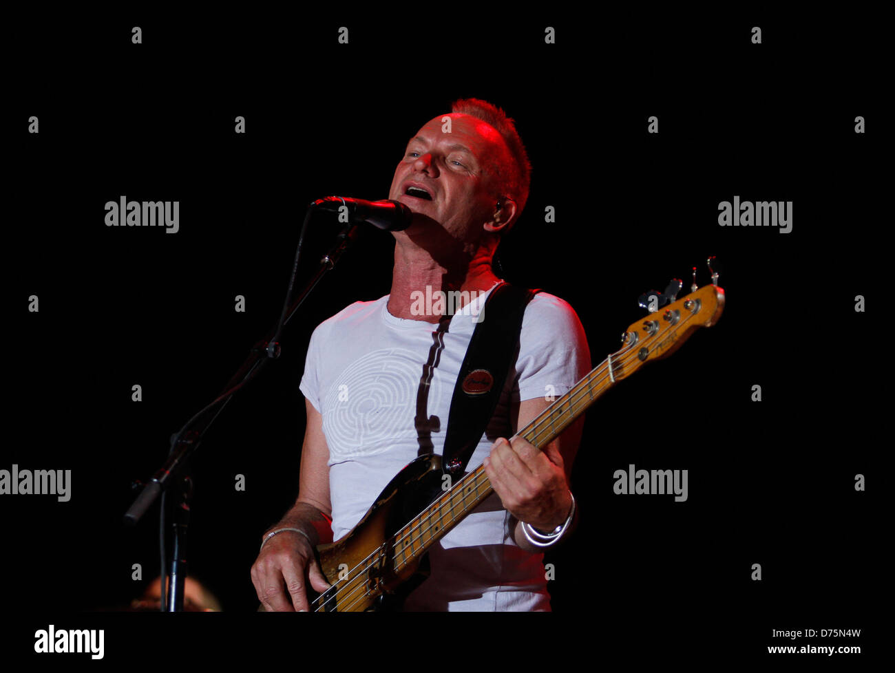 Sting singer hi-res stock photography and images - Alamy