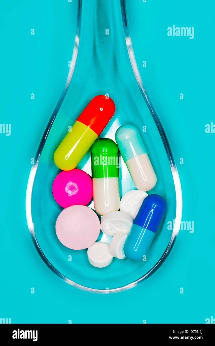 capsules an pills Stock Photo - Alamy