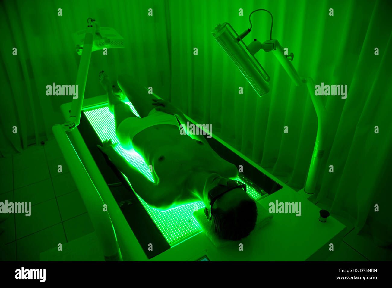 LED phototherapy device used to reduce skin damage and anti-aging ...