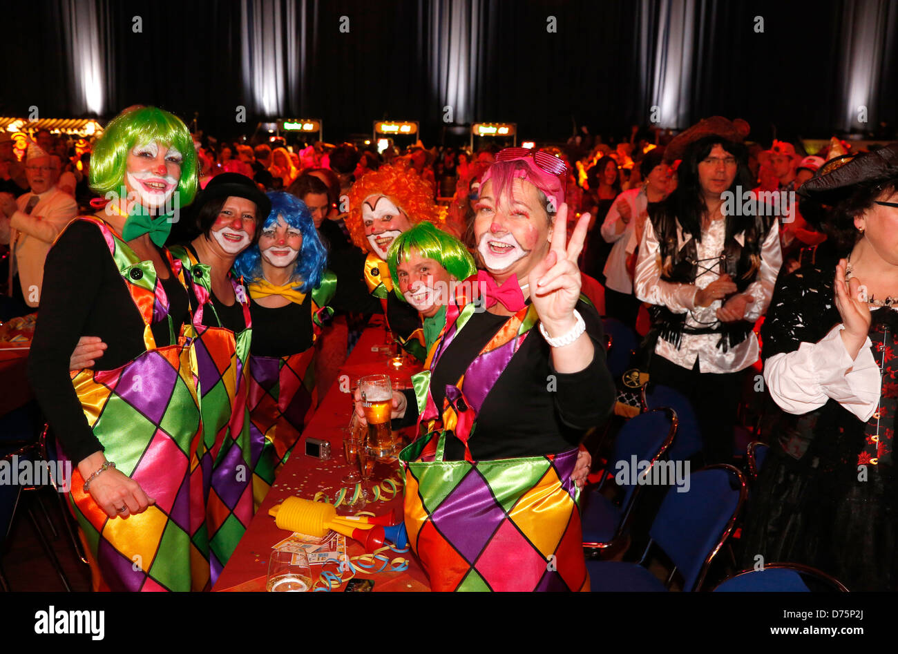 North german folk costumes hi-res stock photography and images - Alamy