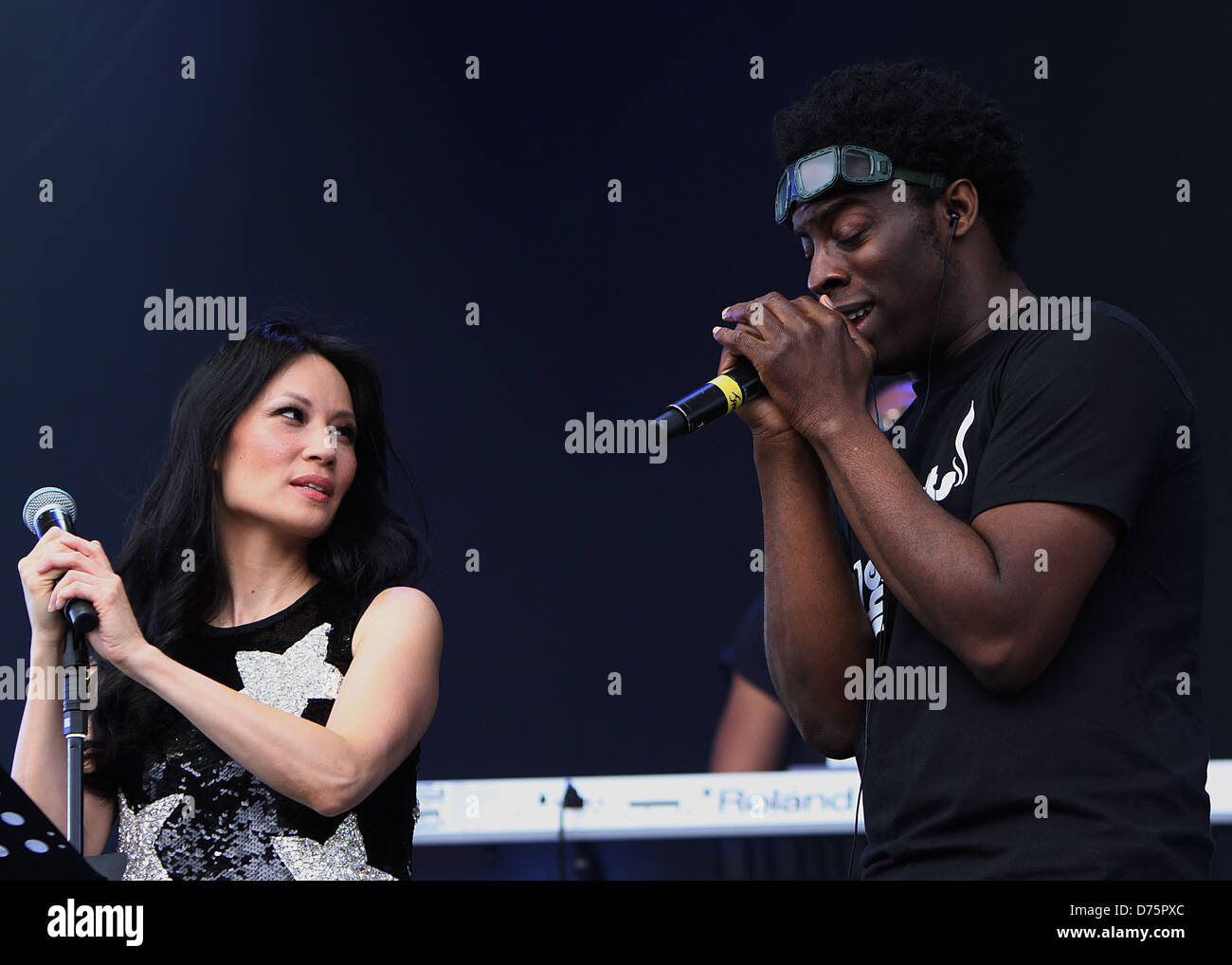 Lucy Liu and Jeymes Samuel of The Bullitts performing on the Deer Park ...