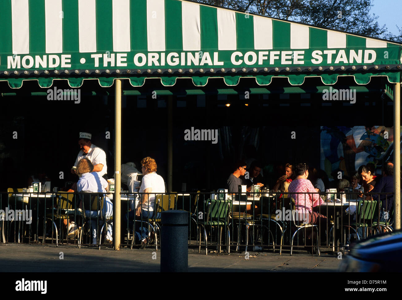 Cafe du monde hi-res stock photography and images - Alamy