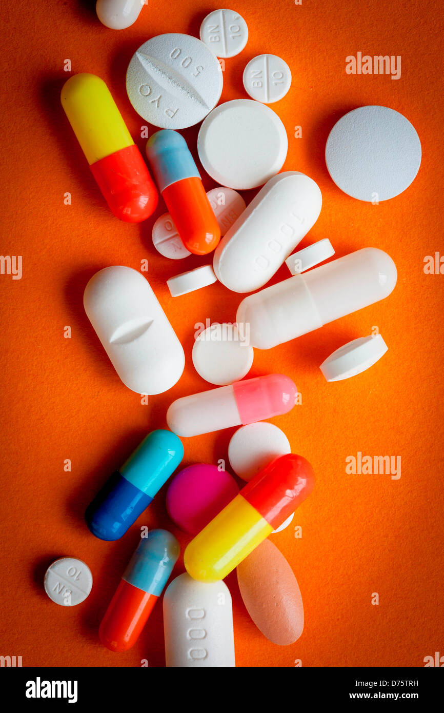 Capsules and tablets Stock Photo - Alamy