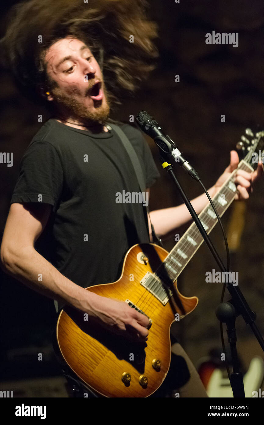 Circle takes the square hi-res stock photography and images - Alamy