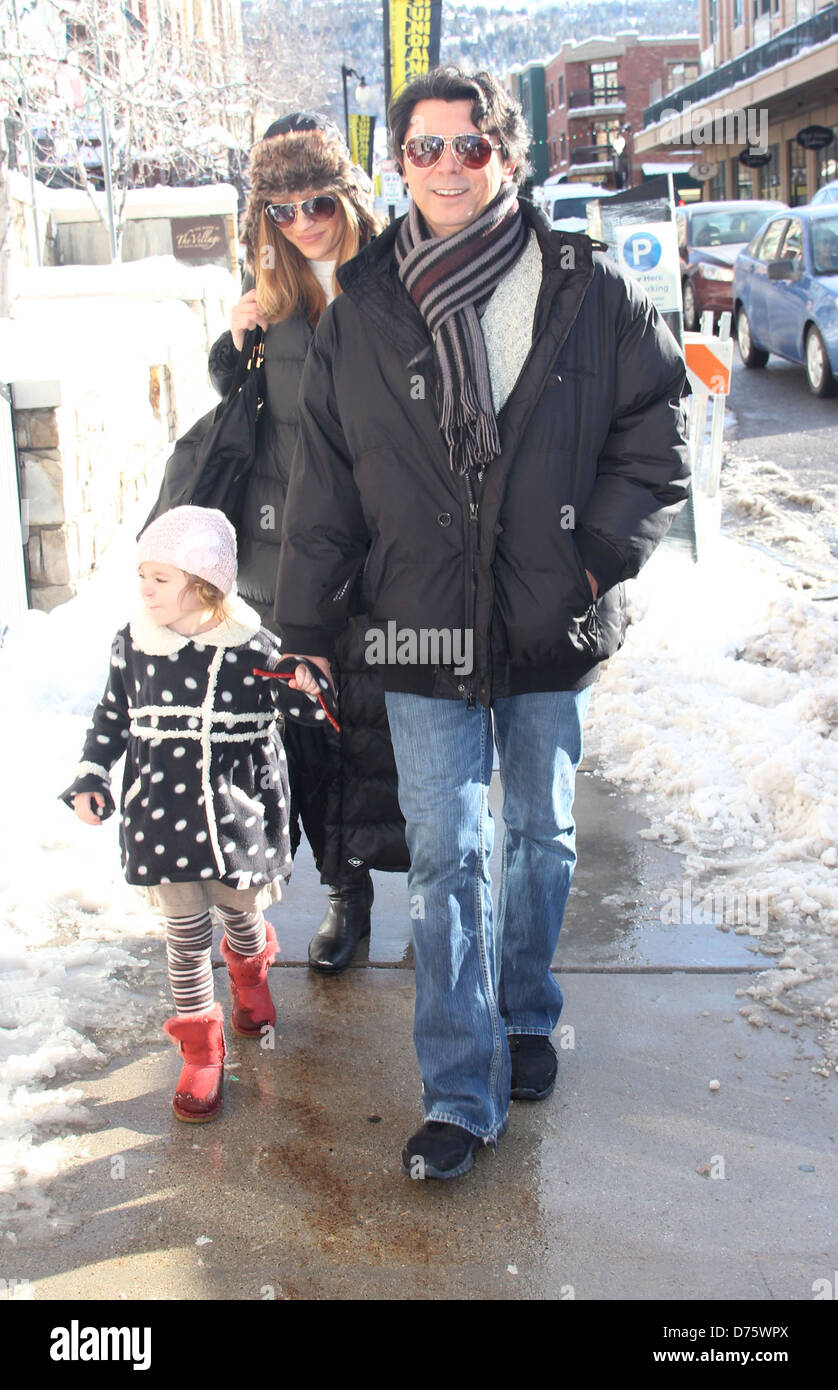 Lou diamond phillips and family hi-res stock photography and images - Alamy