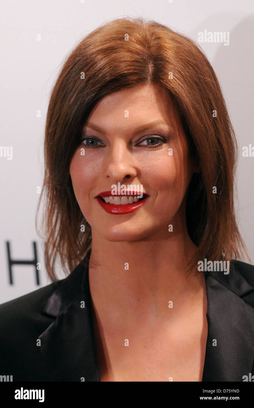 Linda Bee's Instagram, Twitter & Facebook on IDCrawl