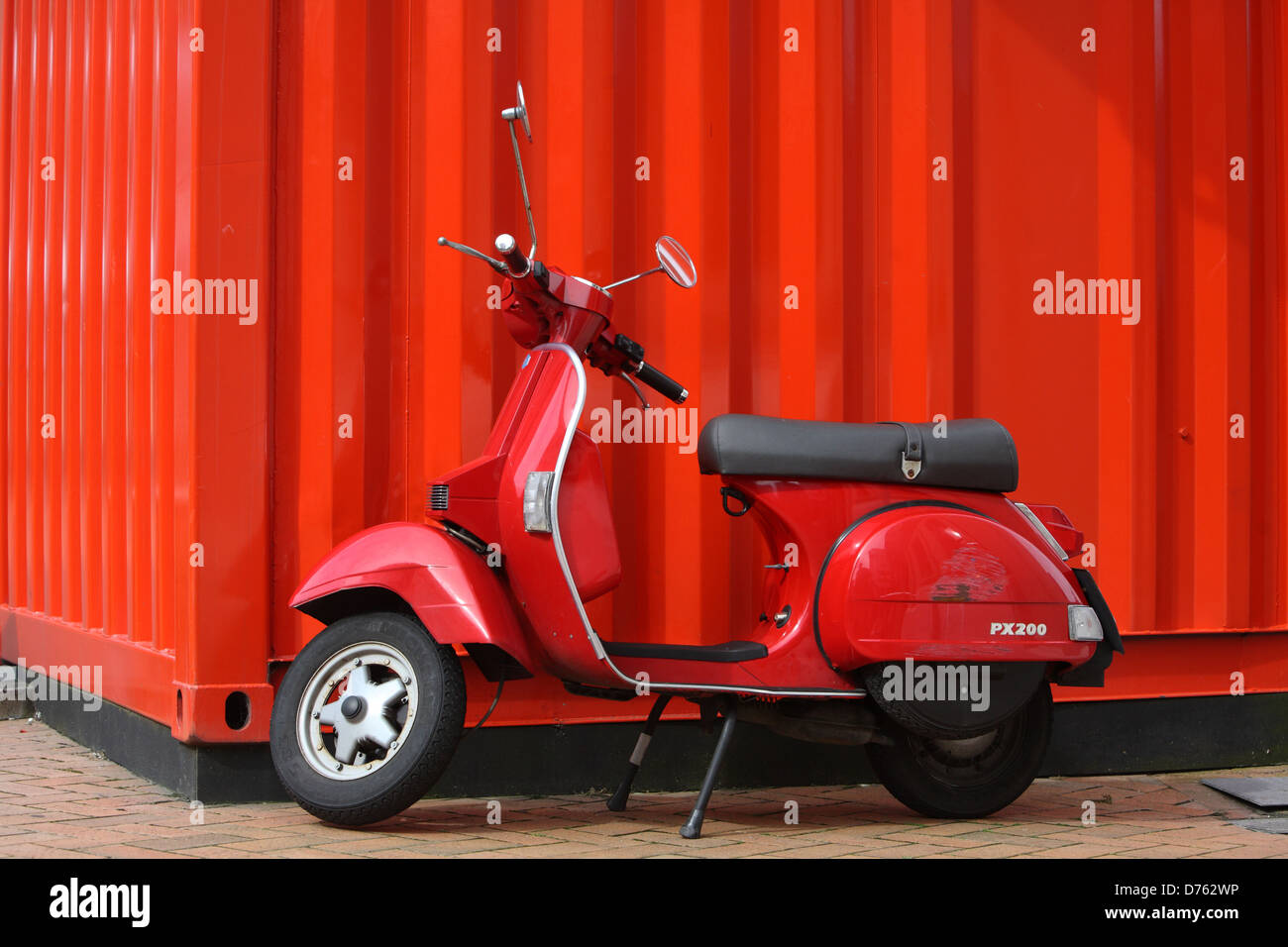 Moped scrap hi-res stock photography and images - Alamy