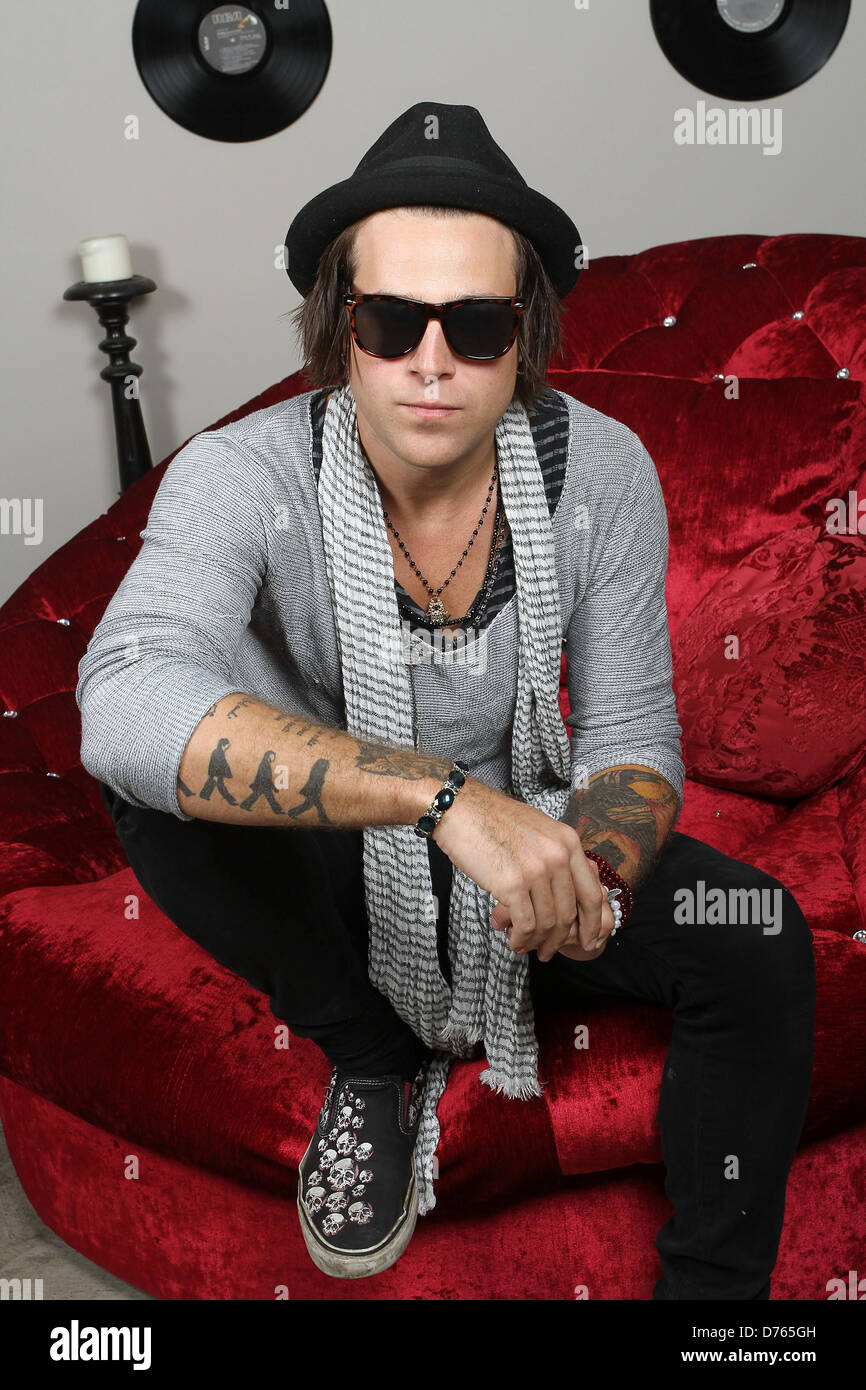 Ryan Cabrera Ryan Cabrera and Evan Ross visit Social Hill Showroom ...