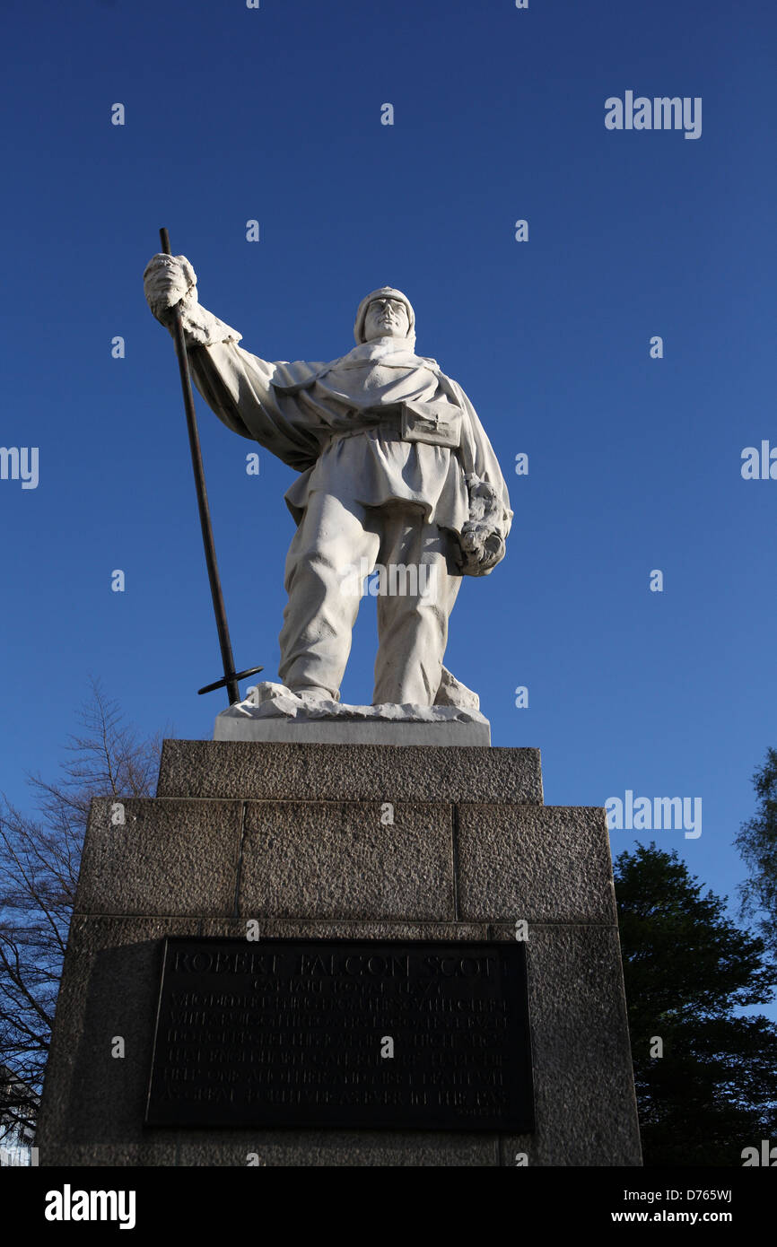 Memorial captain falcon scott antarctic hi-res stock photography and ...
