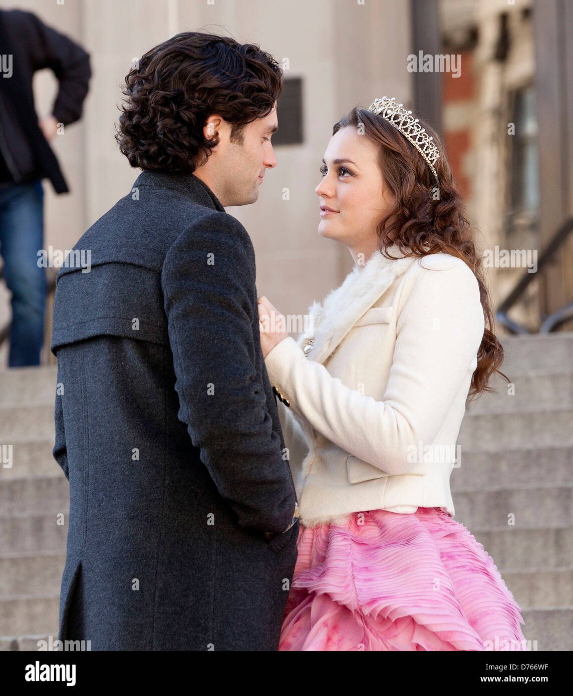 Penn Badgley and Leighton Meester on the set of 'Gossip Girl' filming ...