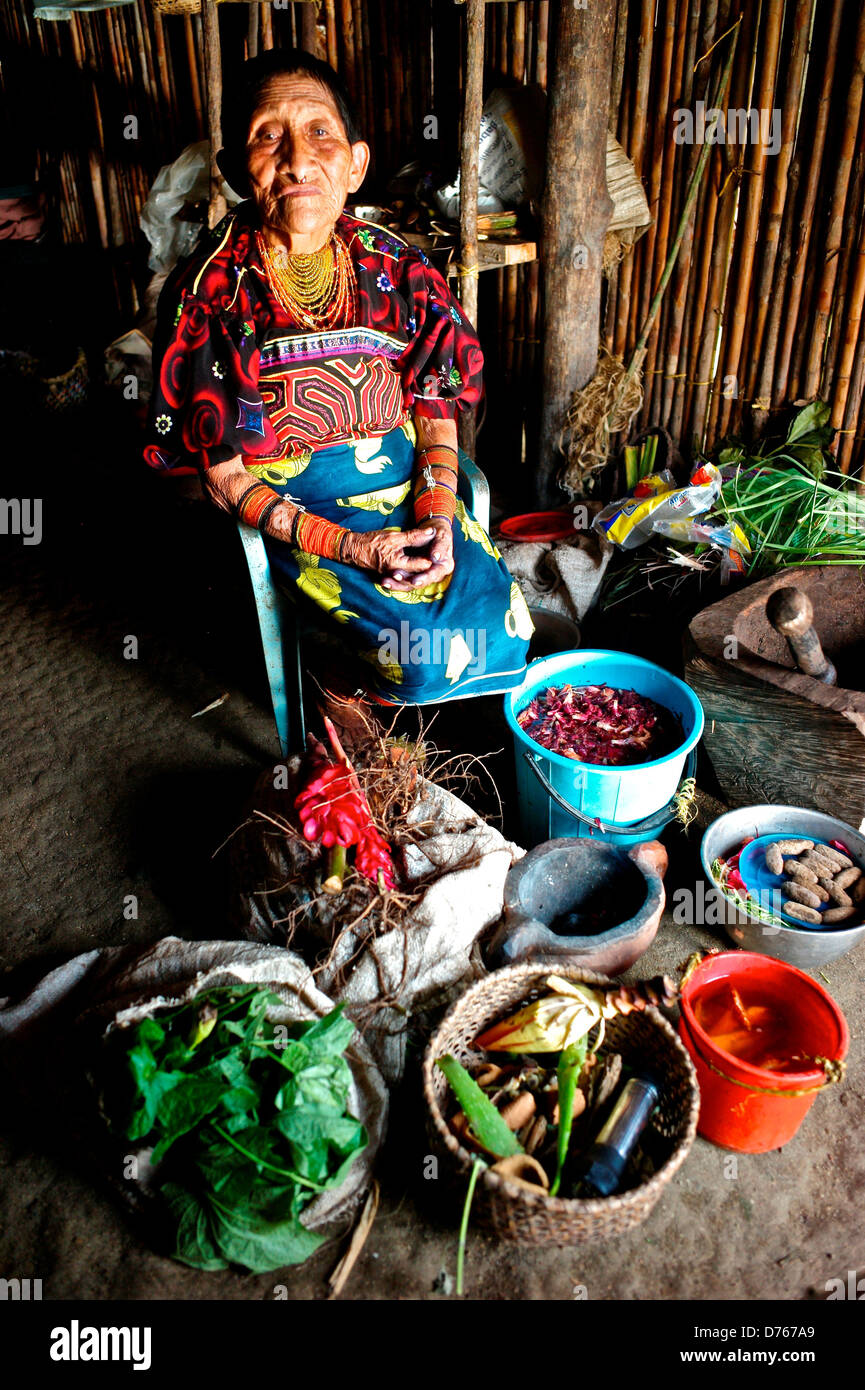 Guna yala food hi-res stock photography and images - Alamy