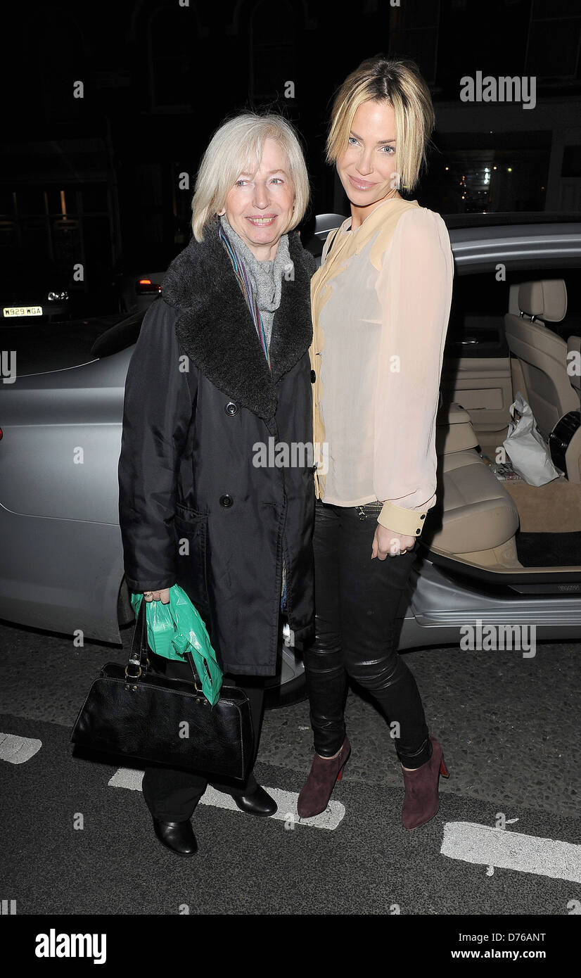 Sarah Harding takes her mother Marie Hardman for a late night dinner at ...