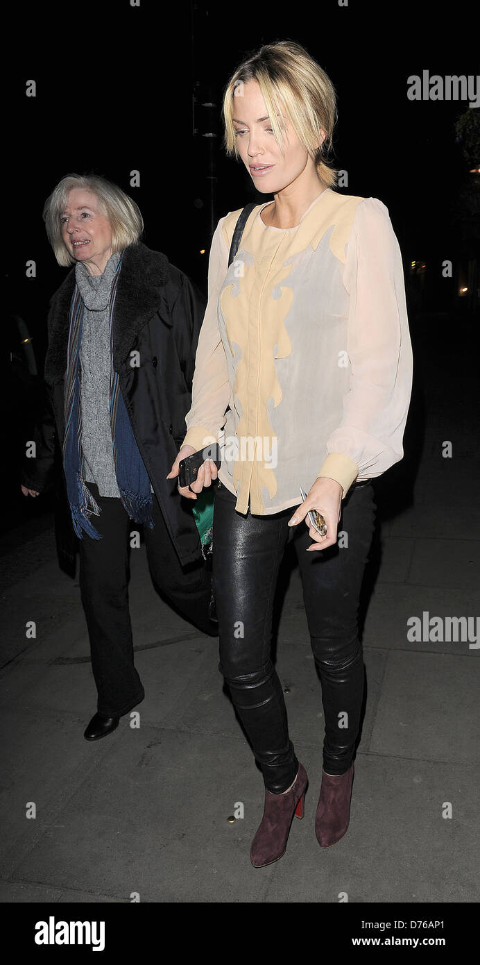 Sarah Harding takes her mother Marie Hardman for a late night dinner at ...