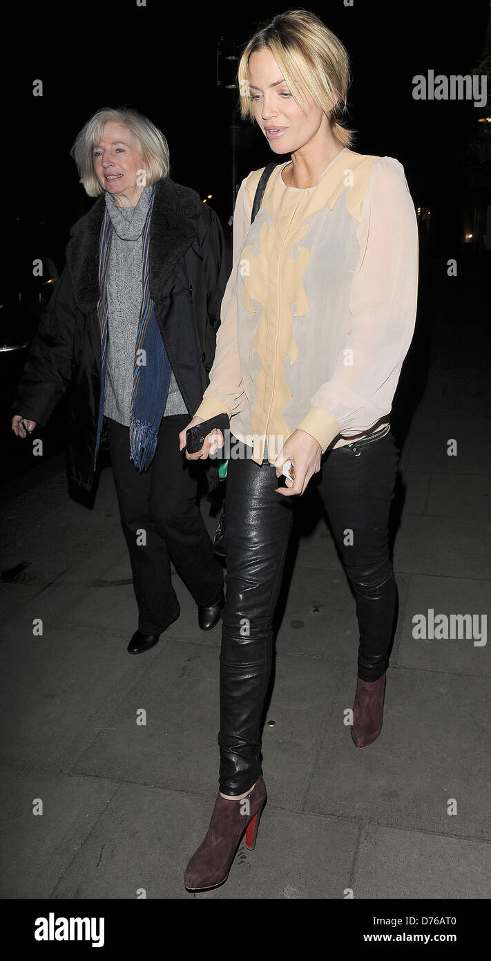 Sarah Harding takes her mother Marie Hardman for a late night dinner at ...