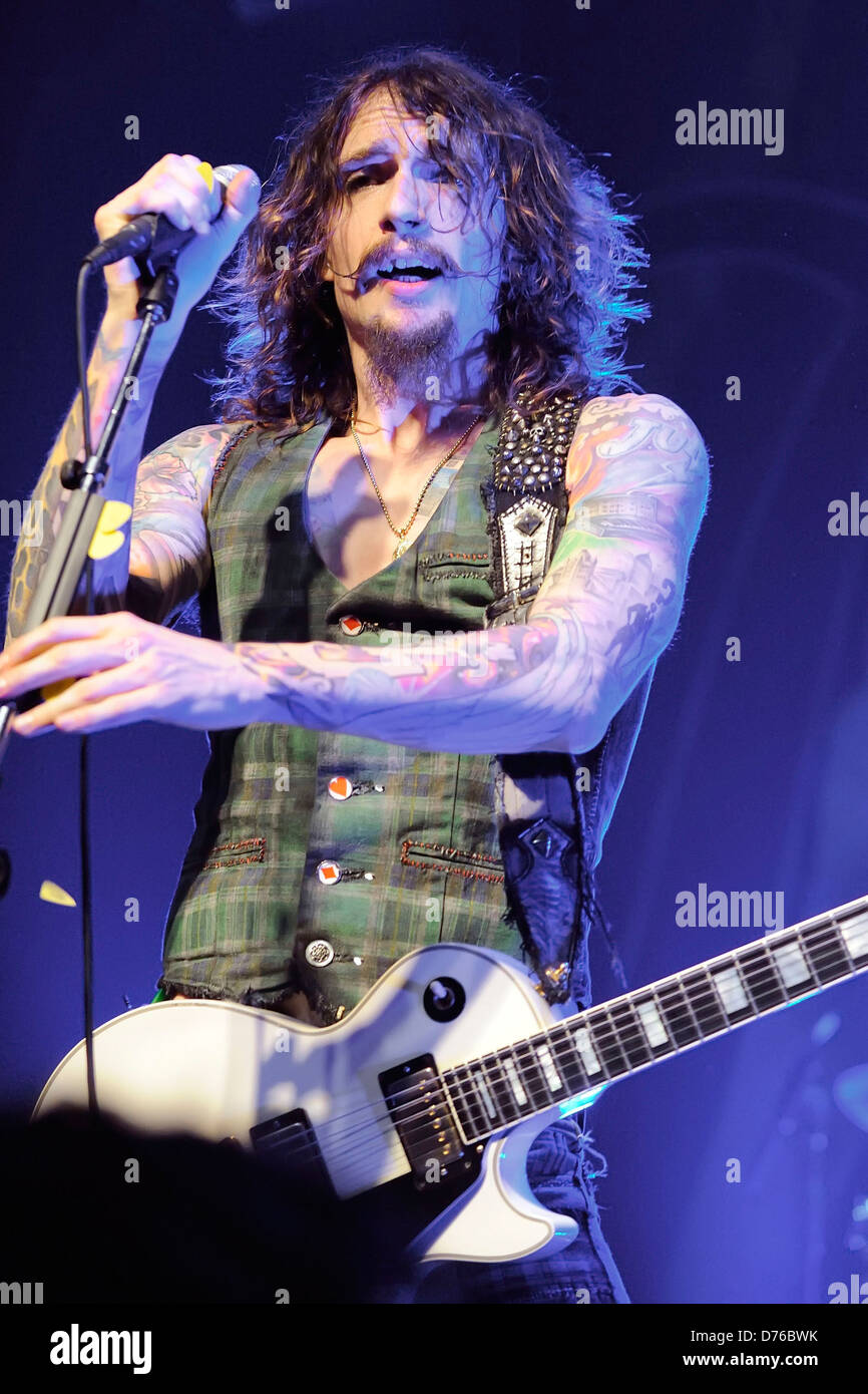 Justin Hawkins of The Darkness performing at The Phoenix Concert ...