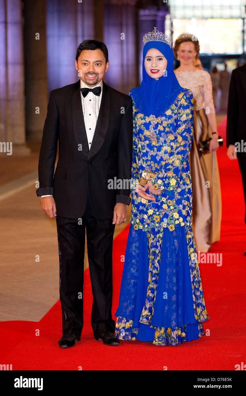 Crownprince Billah and Crownprincess Sarah of Brunei arrive at the ...