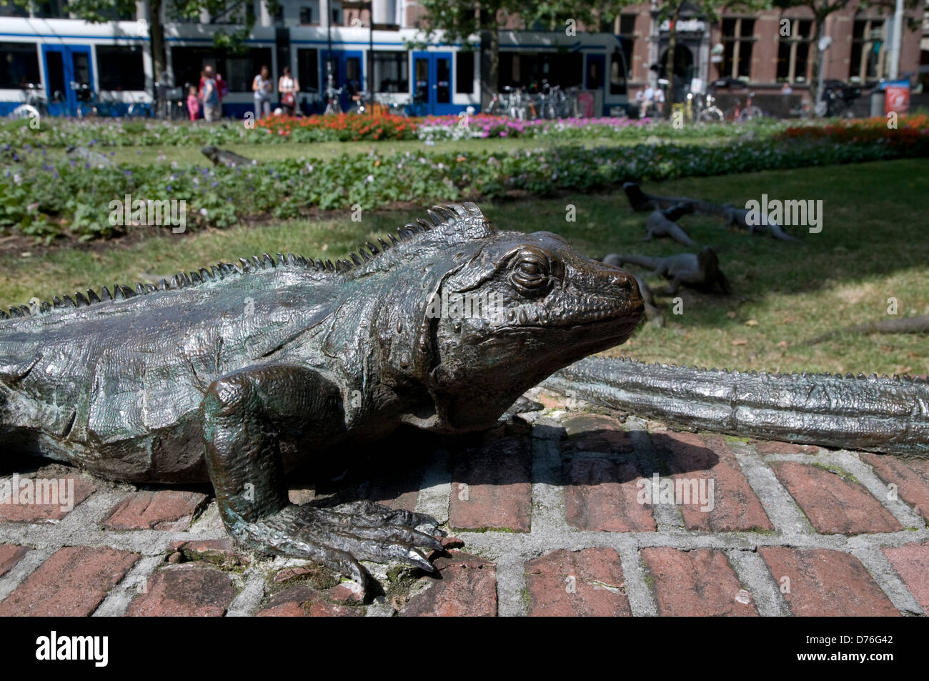 Lizard amsterdam netherlands statues hi-res stock photography and ...