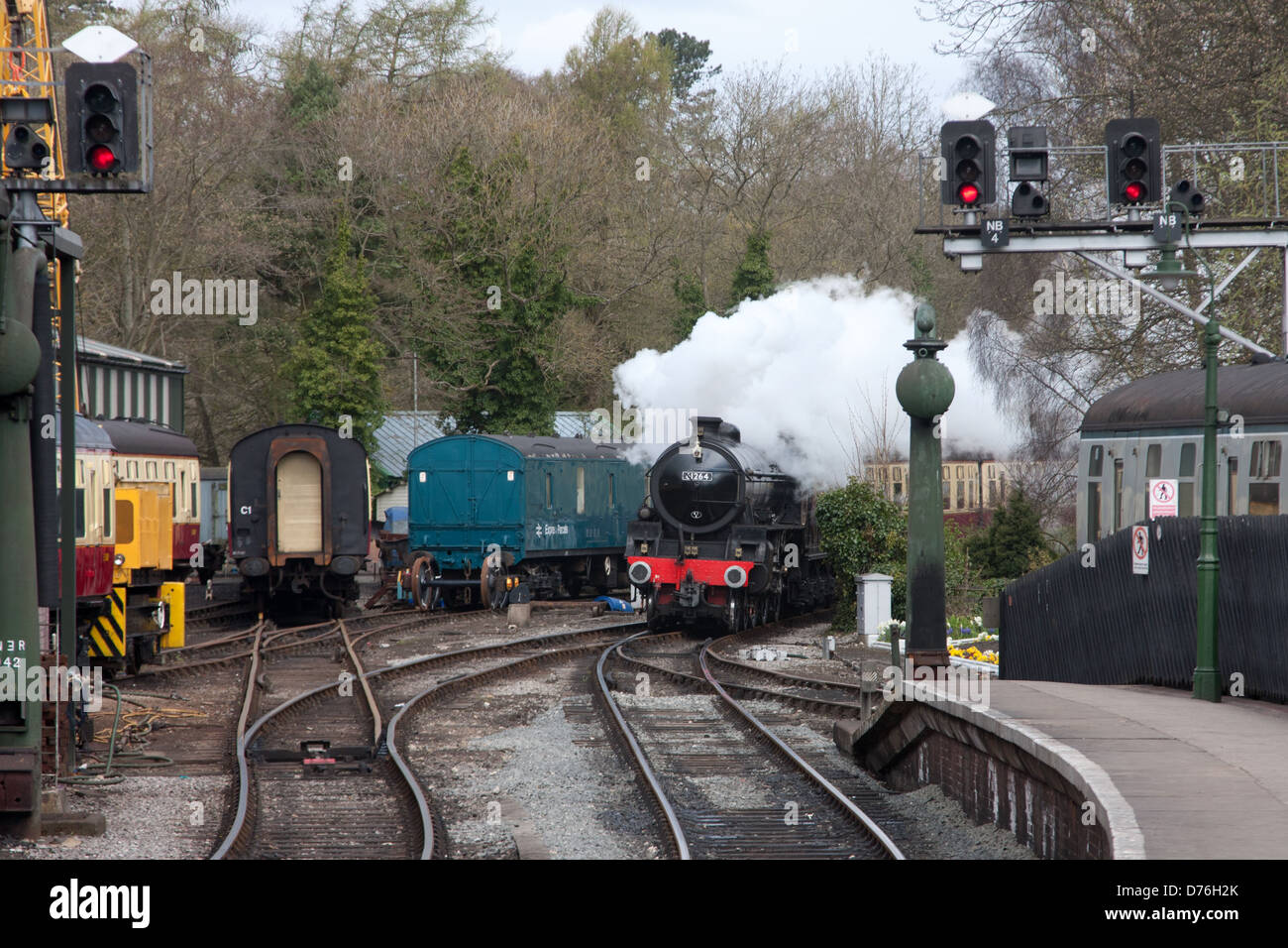 Steam train at Pickering station Stock Photo - Alamy
