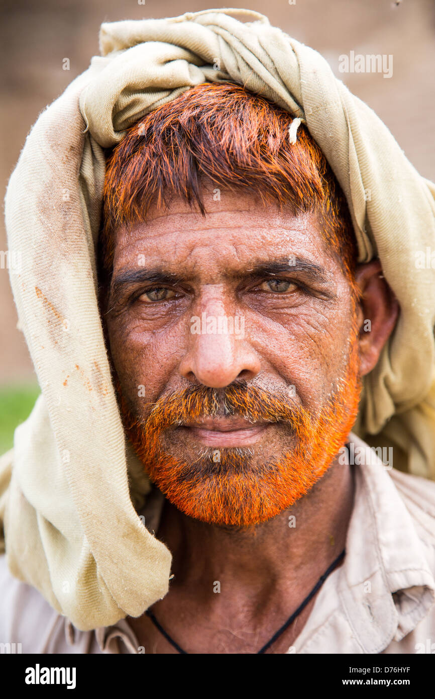 Pakistani laborer, Lahore Pakistan Stock Photo - Alamy