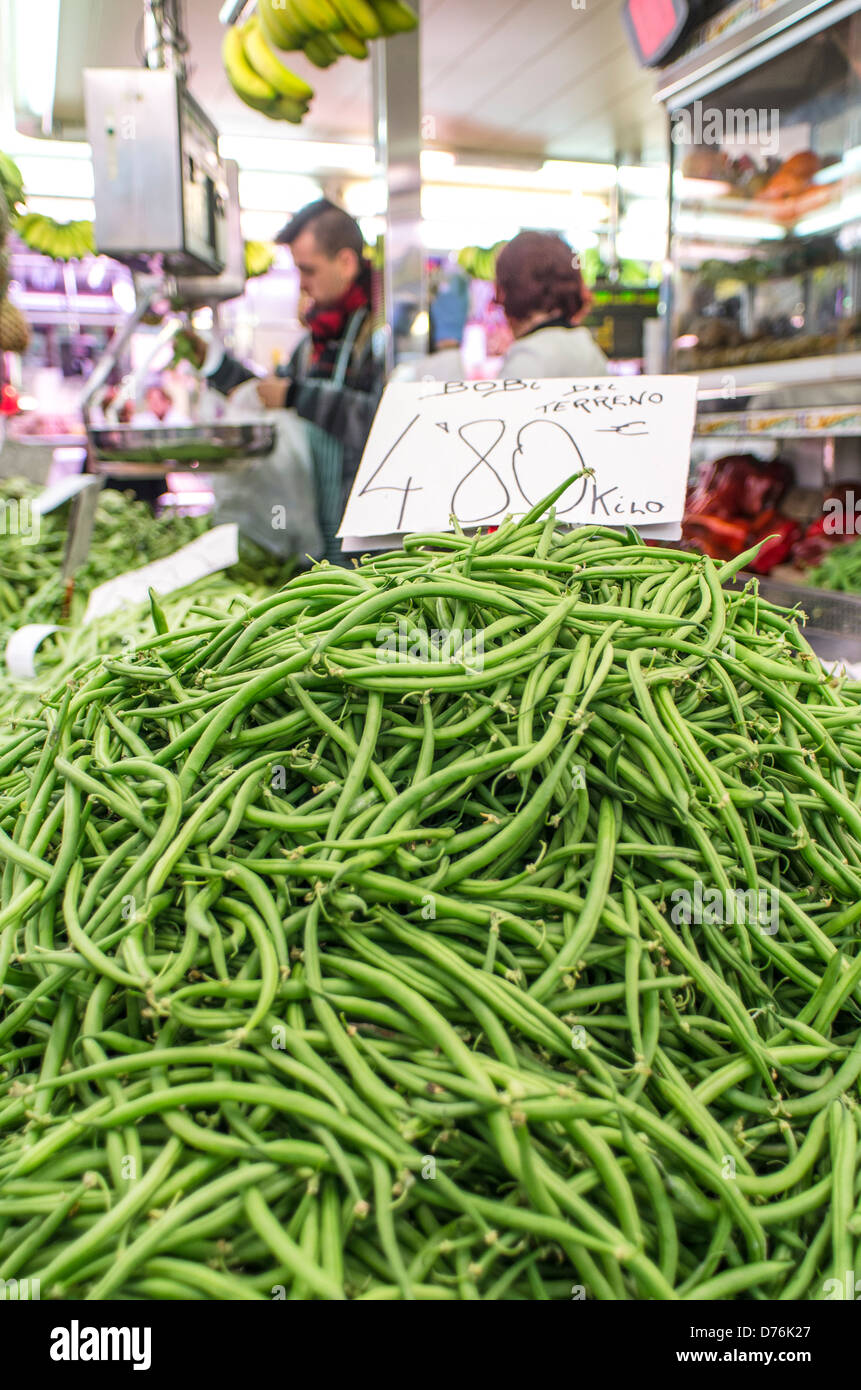Valencia central market beans hi-res stock photography and images - Alamy