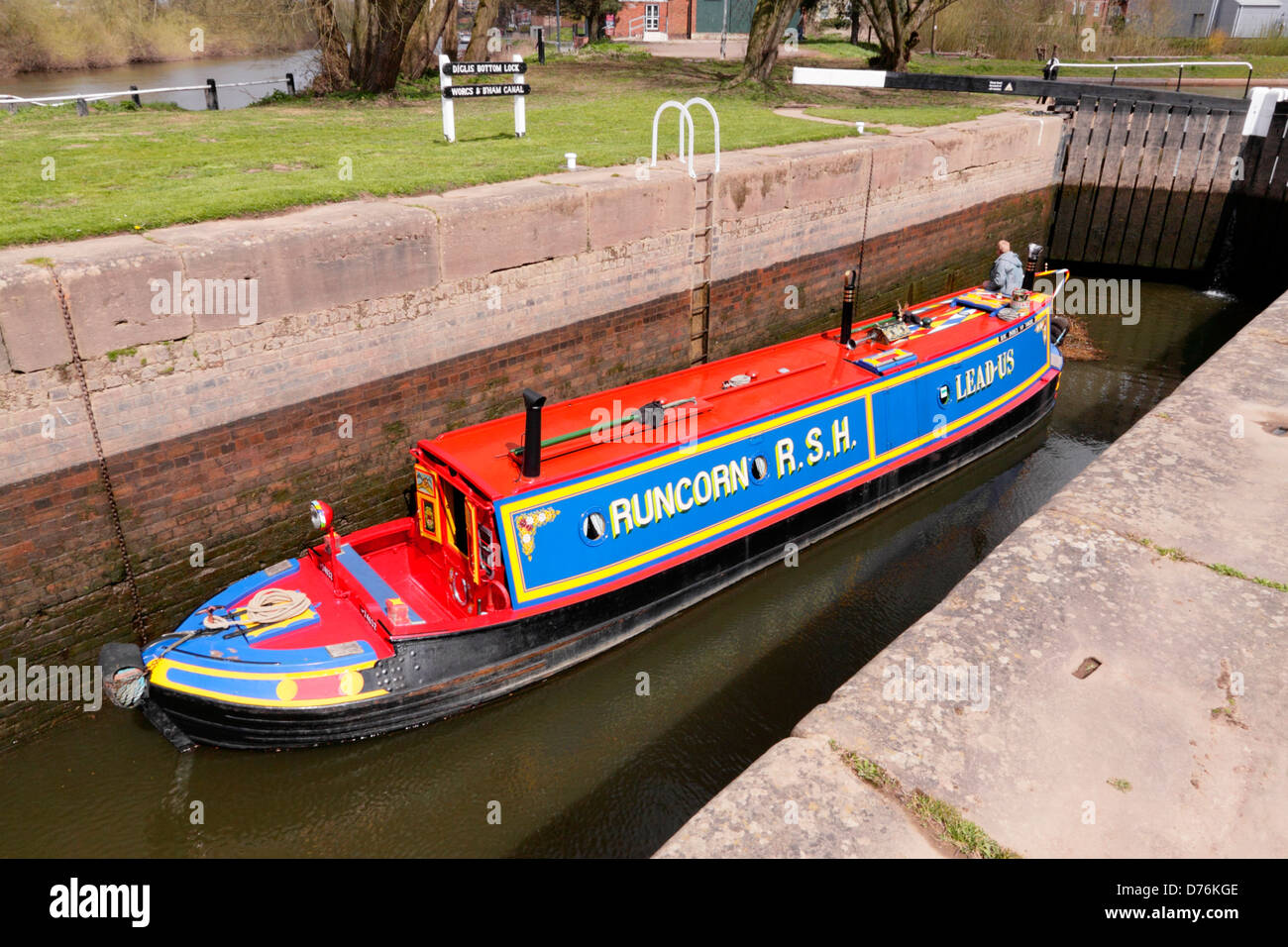 Birmingham canal locks hi-res stock photography and images - Alamy