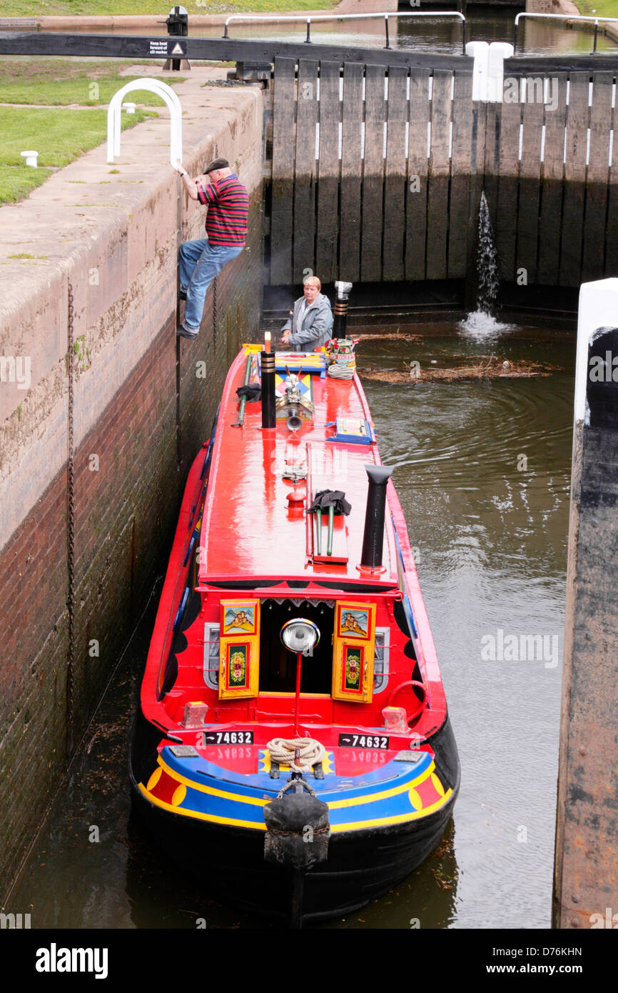Canal Barge in locks on Worcester and Birmingham canal at Diglis Basin ...