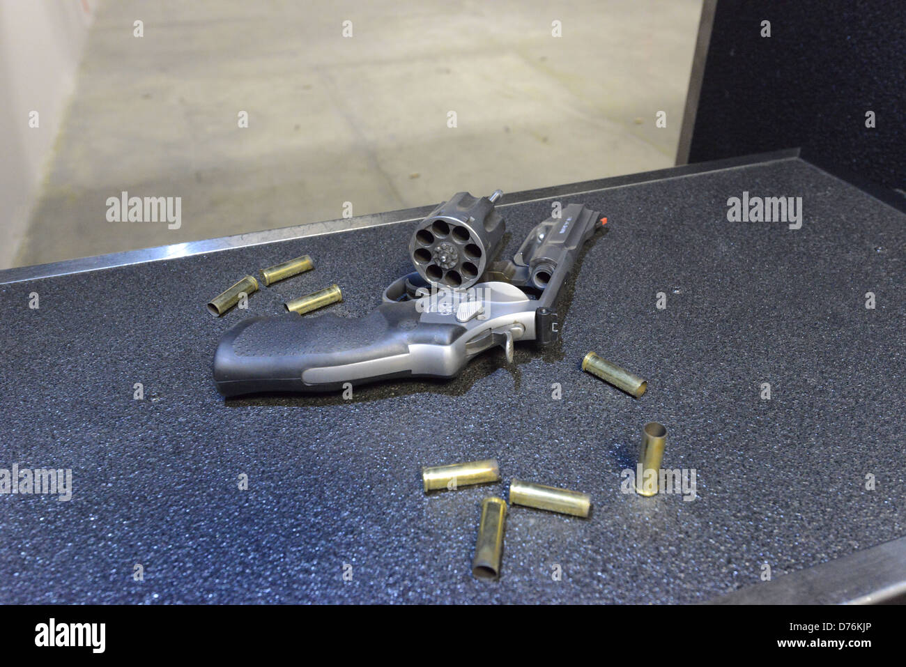 A 357 Magnum Revolver Stock Photo - Alamy