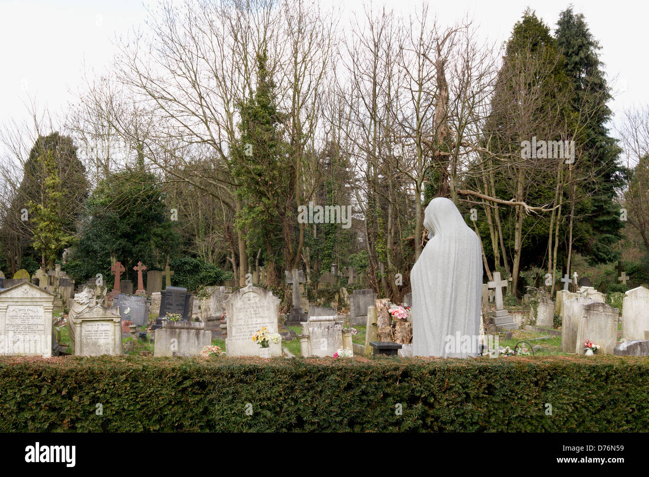 St Pancras and Islington Cemetery Stock Photo - Alamy