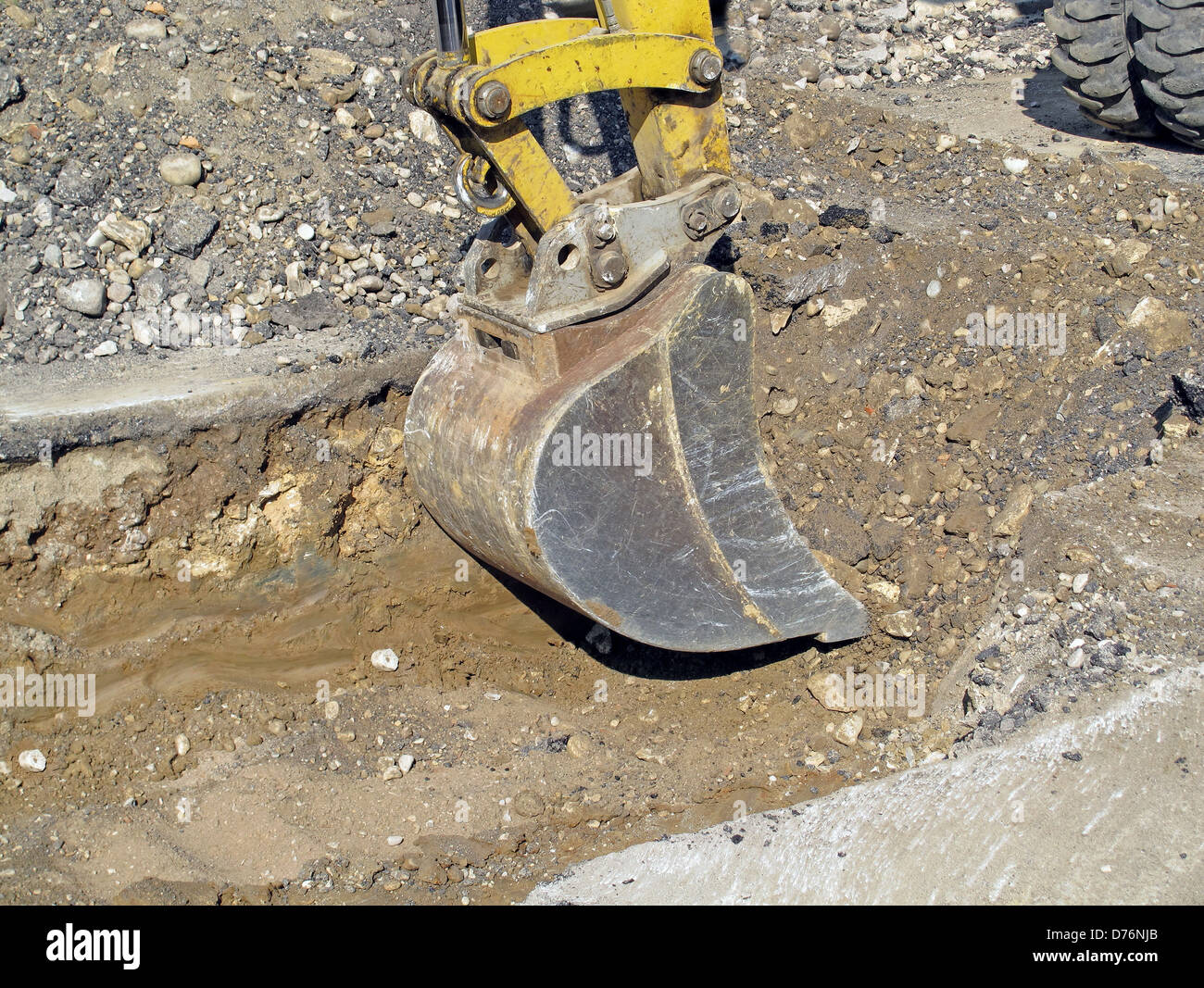 scraper to work the whole of a roadworks during excavation for the ...