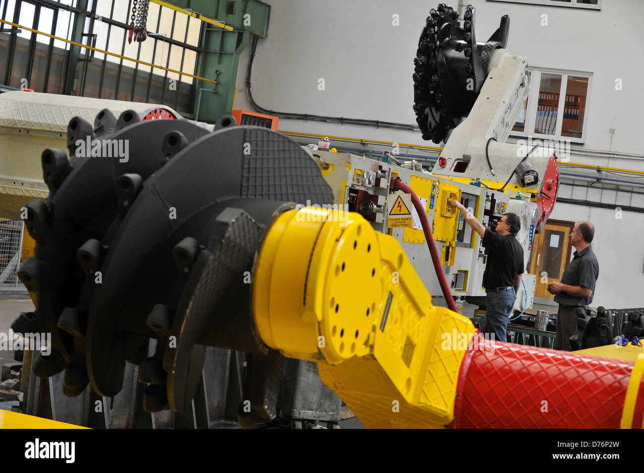 T Machinery company will deliver giant mining combine for two million ...