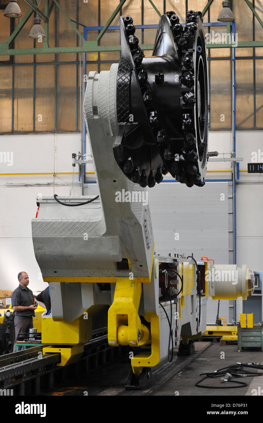 T Machinery company will deliver giant mining combine for two million ...