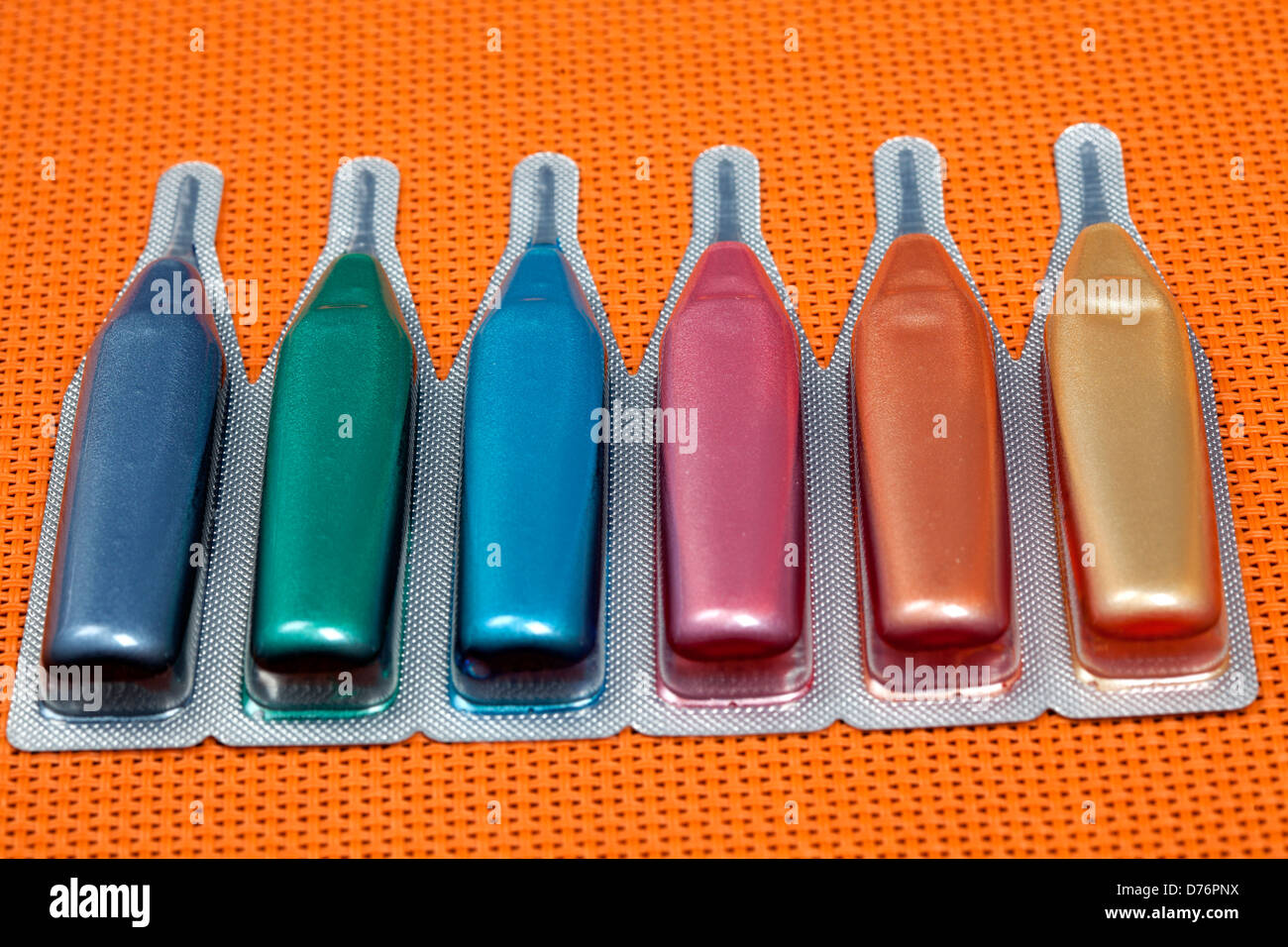 Egg painting hi-res stock photography and images - Alamy